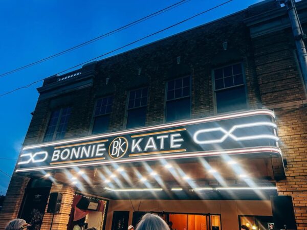 Bonnie Kate Theater in Elizabethton lights up with new marquee - 96.9 WXBQ